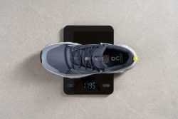 Cut in half: On Cloudhorizon Waterproof Review (2024) | RunRepeat