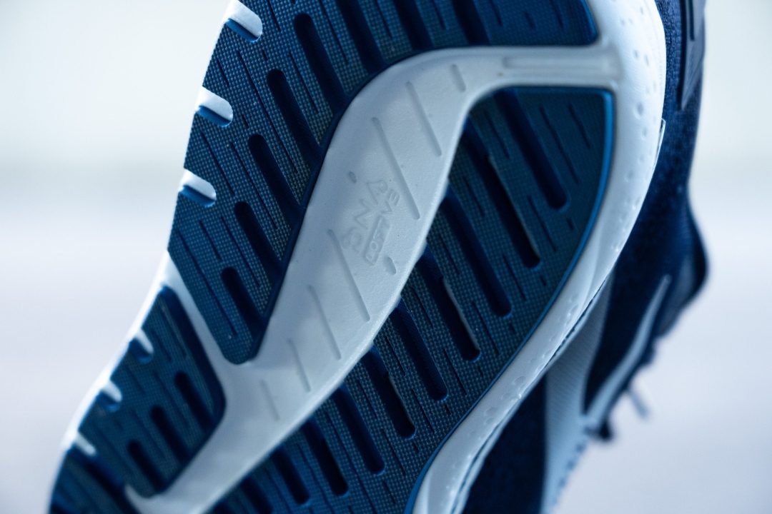 Cut in half: Brooks Beast GTS 24 Review | RunRepeat