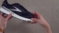 Cut in half: Brooks Beast GTS 24 Review | RunRepeat