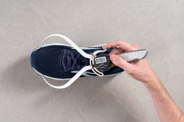 Cut in half: Brooks Beast GTS 24 Review | RunRepeat