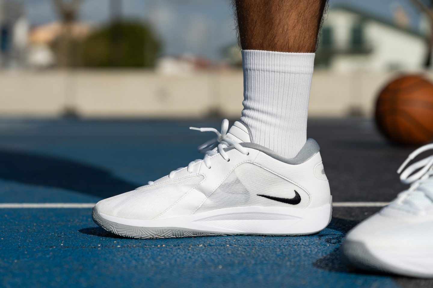 Cut in half: Nike Giannis Freak 6 Review | RunRepeat