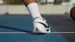 Cut in half: Nike Giannis Freak 6 Review (2024) | RunRepeat