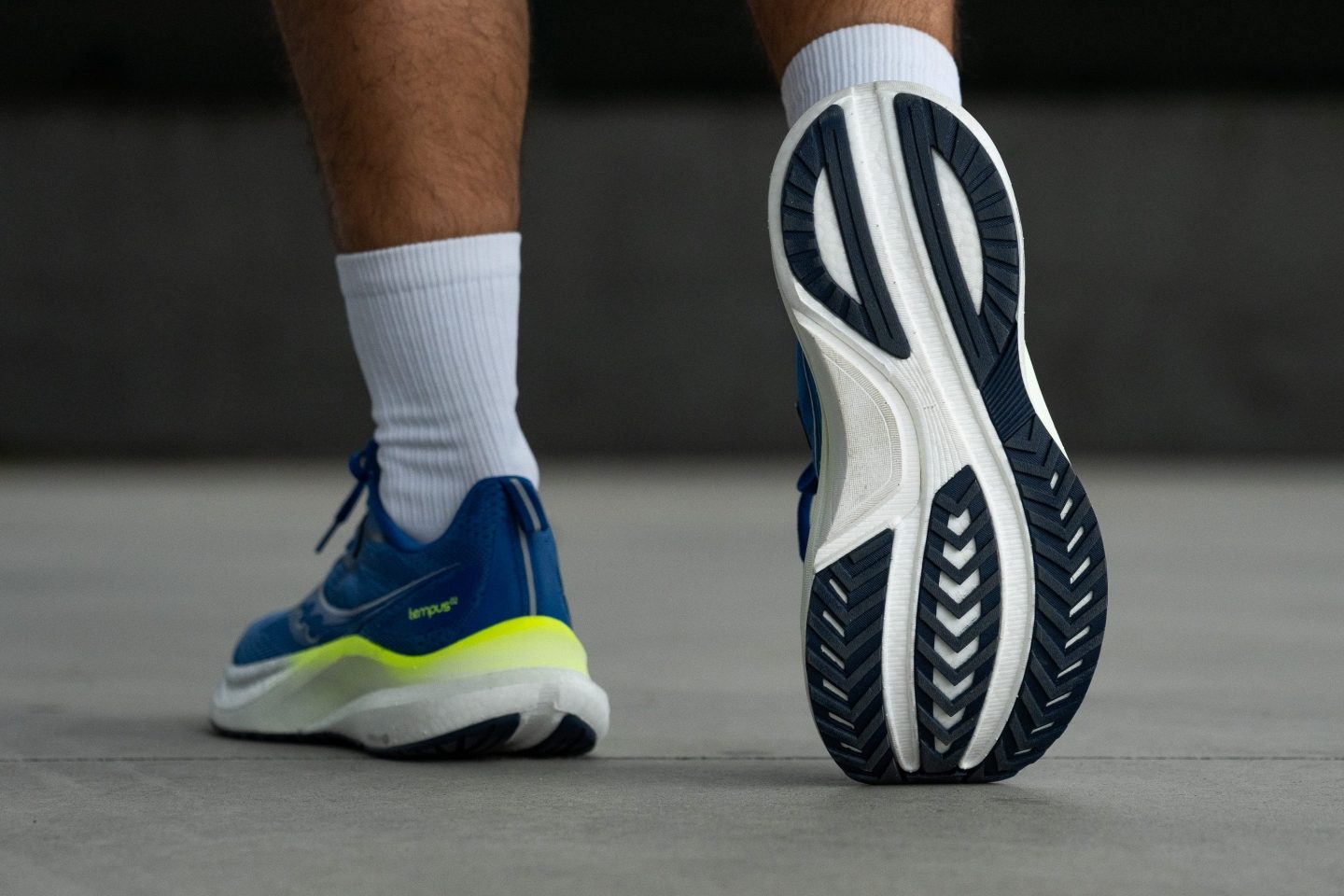 Cut in half: Saucony Tempus 2 Review (2025) | RunRepeat