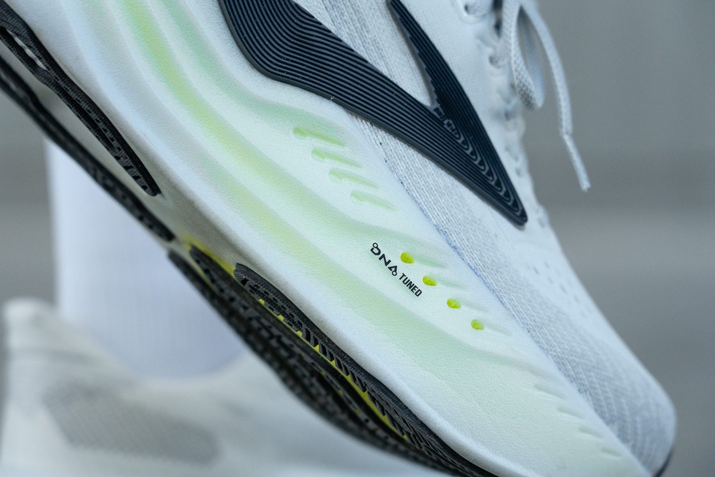 Cut in half: Brooks Glycerin Max Review | RunRepeat