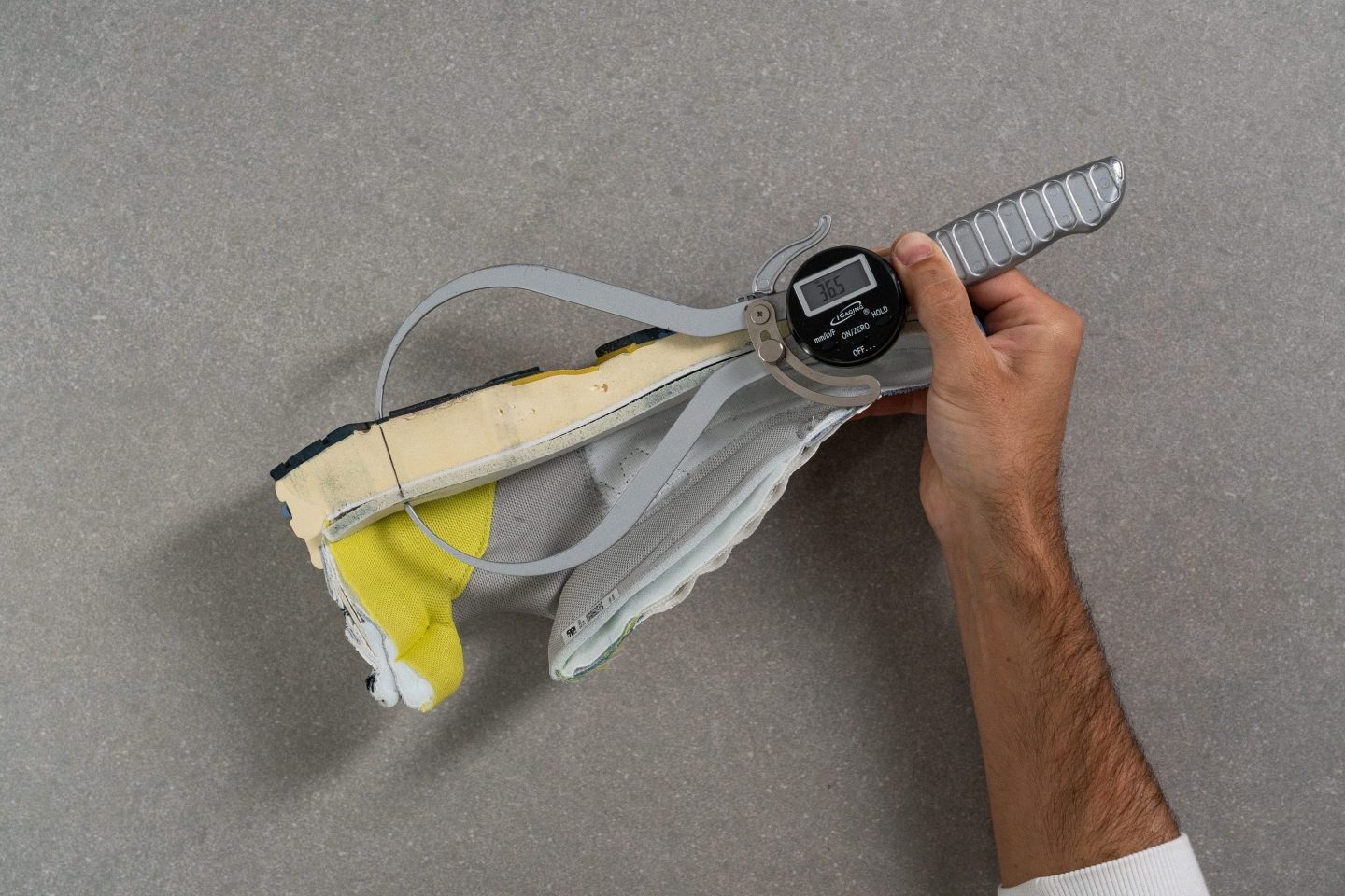 Cut in half: New Balance 1000 Review (2024) | RunRepeat