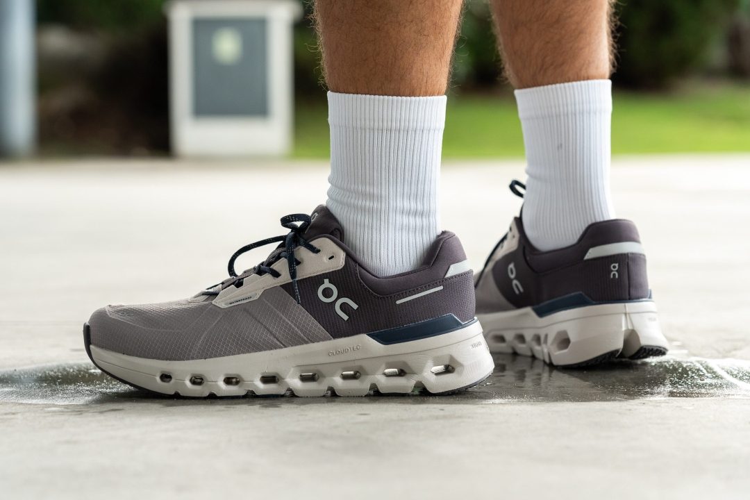 Cut in half: On Cloudrunner 2 Waterproof Review | RunRepeat