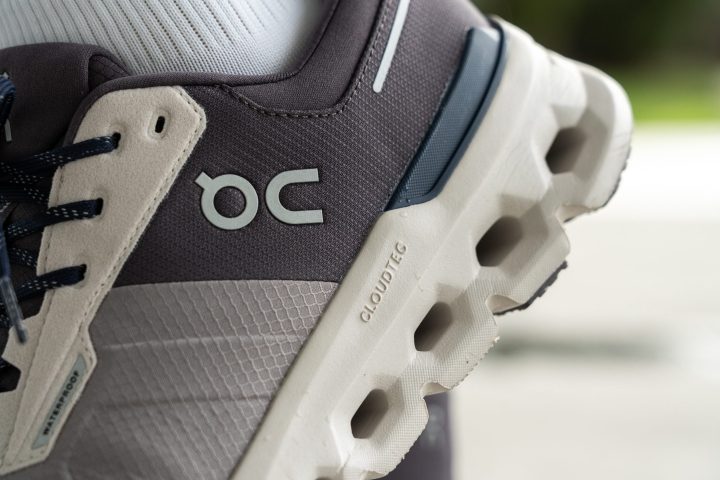 Cut in half: On Cloudrunner 2 Waterproof Review | RunRepeat