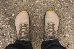 Cut in half: Altra Olympus 6 Hike Mid GTX Review (2025) | RunRepeat