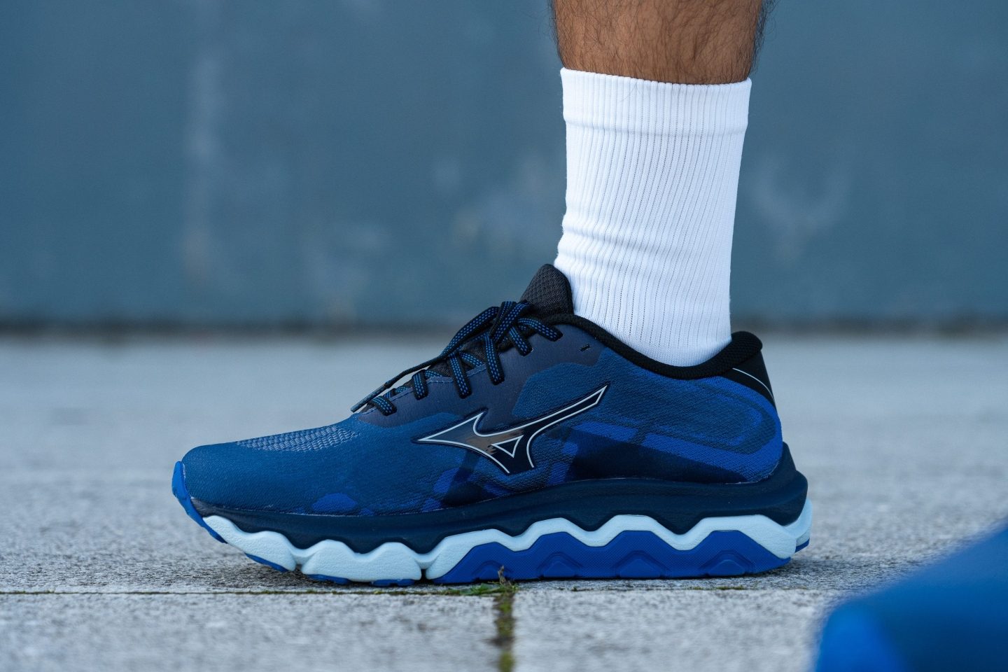 Cut in half: Mizuno Wave Horizon 7 Review | RunRepeat