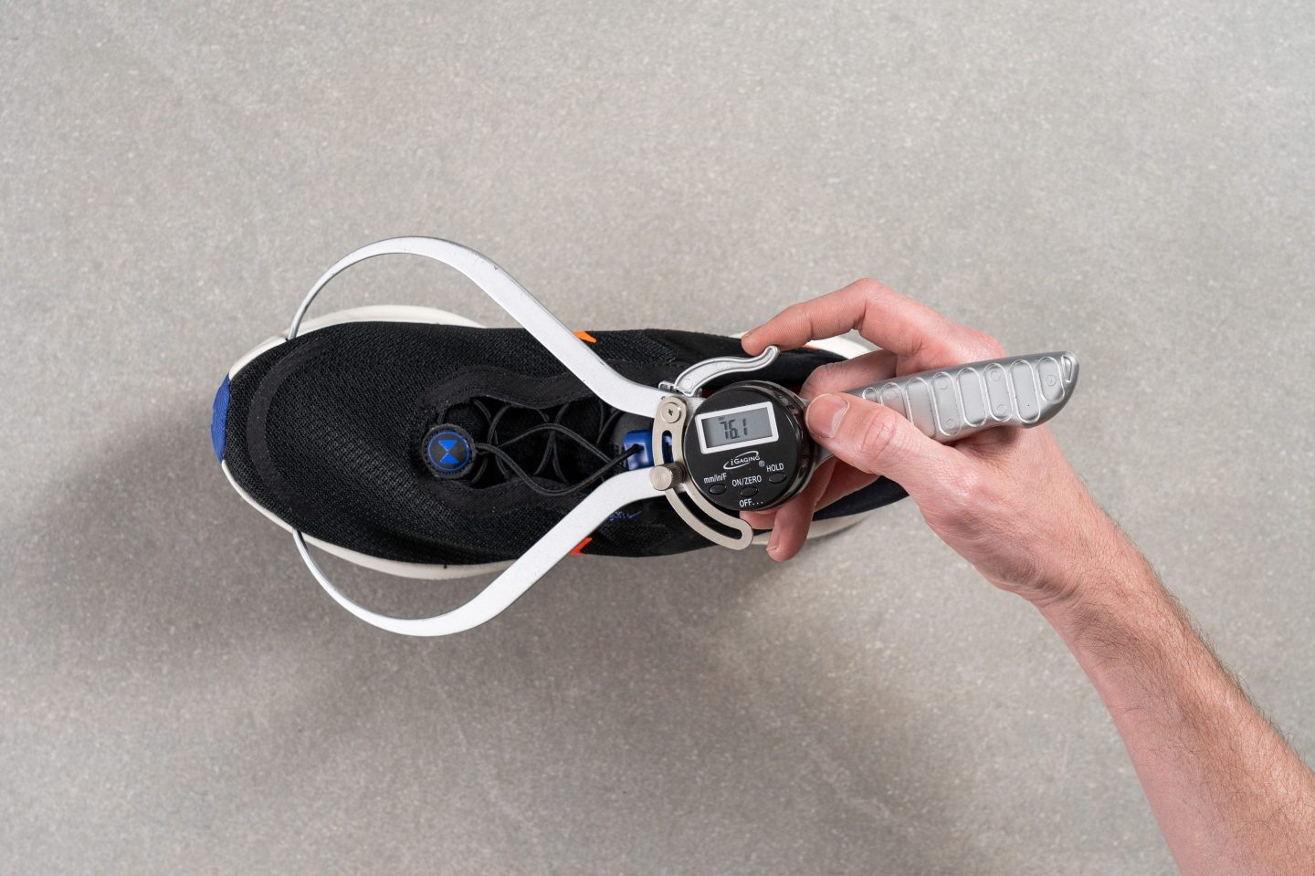 Cut in half: Nike Revolution 7 EasyOn Review (2024) | RunRepeat