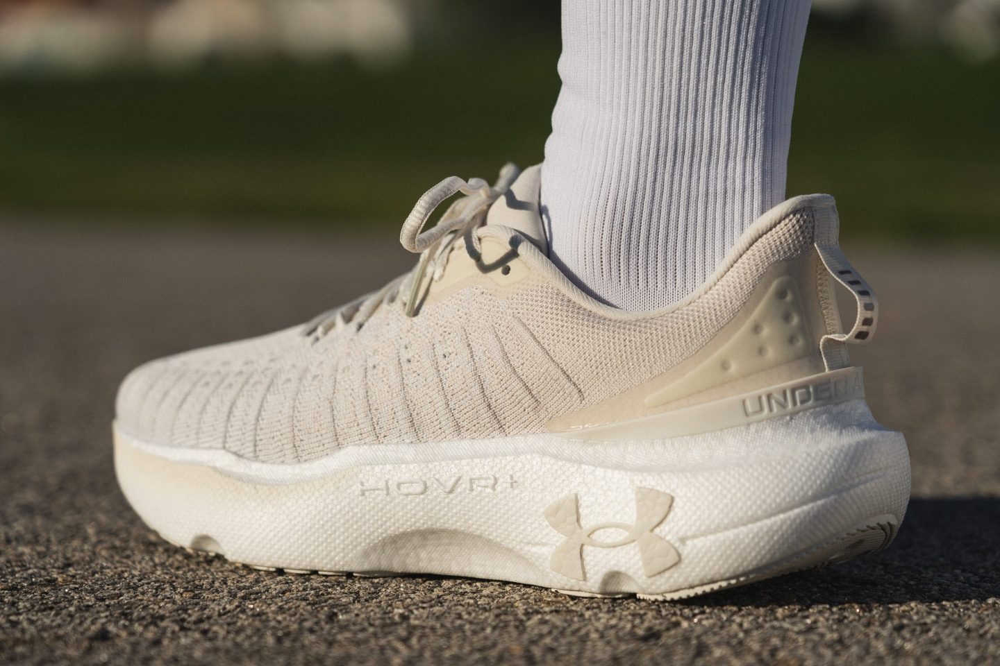 Cut in half: Under Armour Infinite Elite Review (2025) | RunRepeat