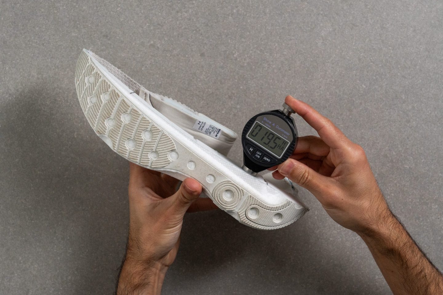 Cut in half: Under Armour Infinite Elite Review (2025) | RunRepeat
