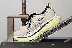 Cut in half: ASICS Glideride Max Review (2025) | RunRepeat