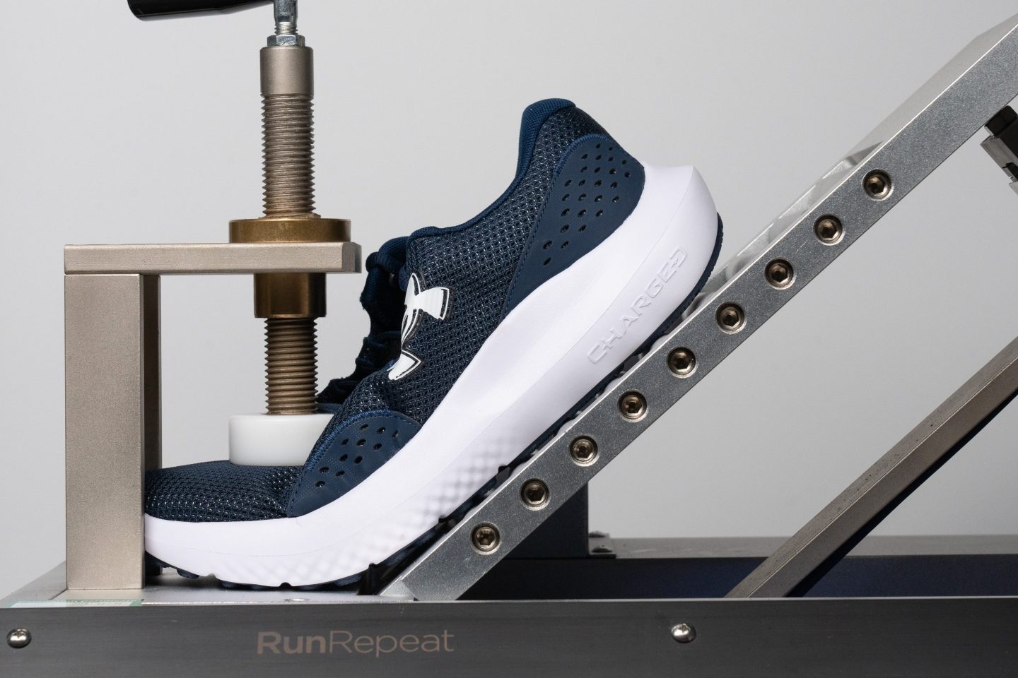 Cut in half: Under Armour Surge 4 Review (2025) | RunRepeat