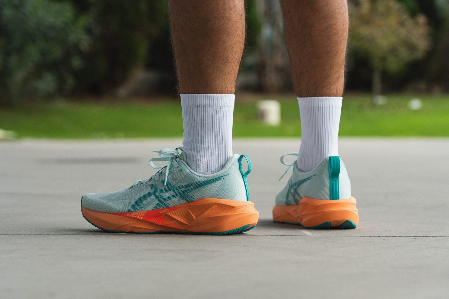 Cortadas por la mitad: Análisis y review de las ASICS Novablast 5 (2024) | RunRepeat