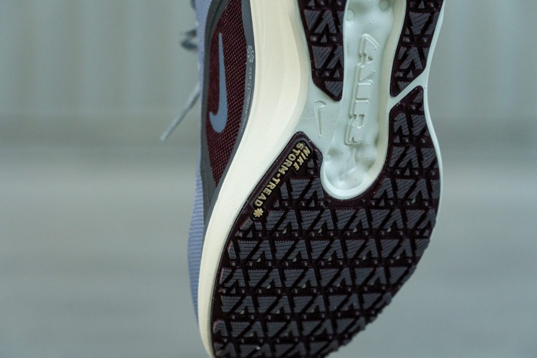 Cut in half: Nike Winflo 11 GTX Review (2024) | RunRepeat