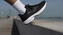 Cut in half: Mizuno Wave Rider 28 Review (2025) | RunRepeat