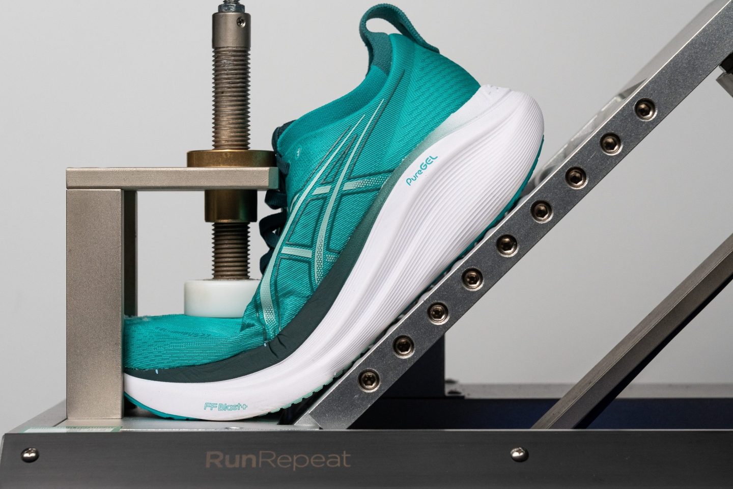 Cut in half: ASICS Gel Nimbus 27 Review (2025) | RunRepeat