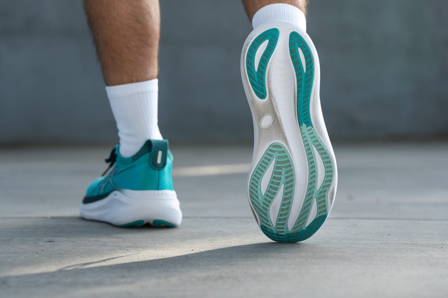 Cut in half: ASICS Gel Nimbus 27 Review (2025) | RunRepeat