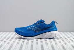 Cut in half: Saucony Guide 18 Review (2025) | RunRepeat