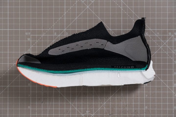 Cut in half: Mizuno Neo Zen Review (2025) | RunRepeat