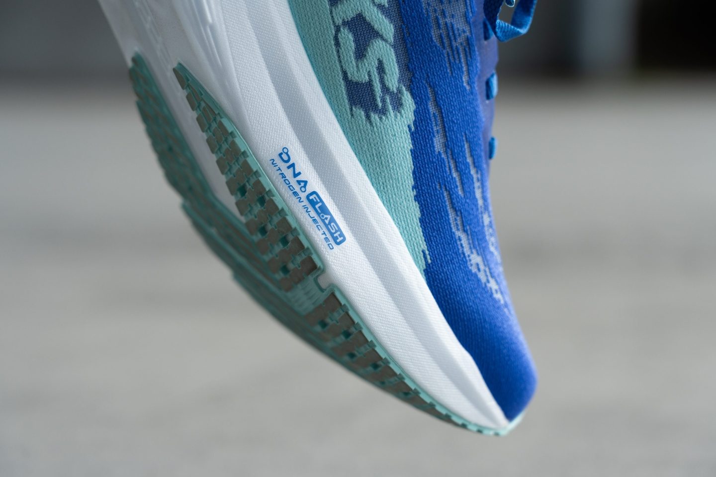 Cut in half: Brooks Launch 11 Review (2025) | RunRepeat