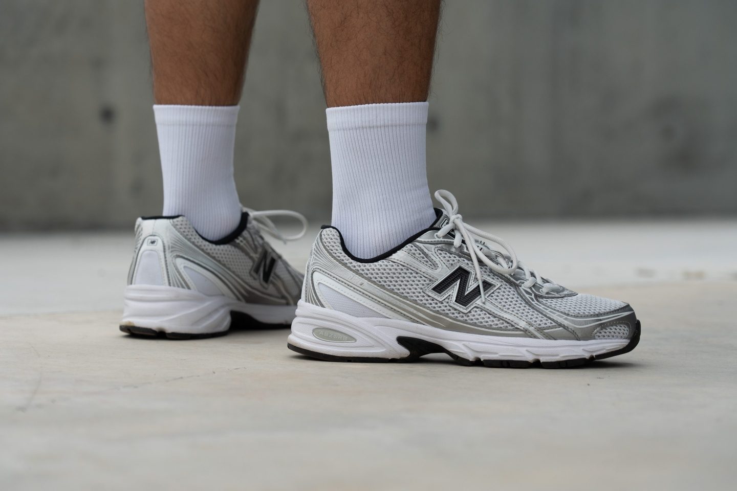 Cortadas por la mitad: Análisis y review de las New Balance 740 (2025 ...