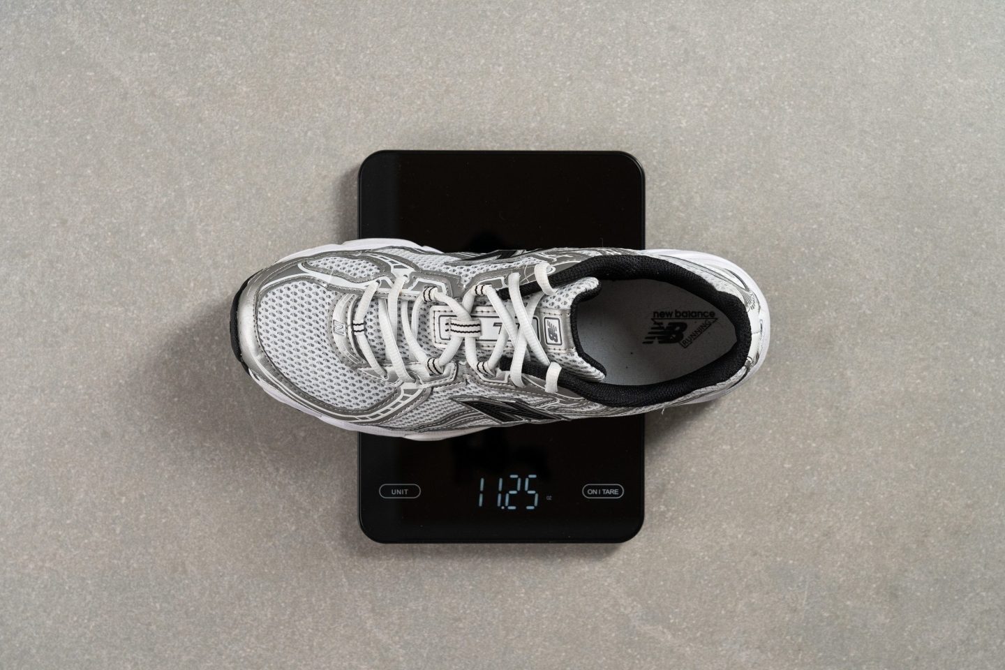 Cortadas por la mitad: Análisis y review de las New Balance 740 (2025 ...