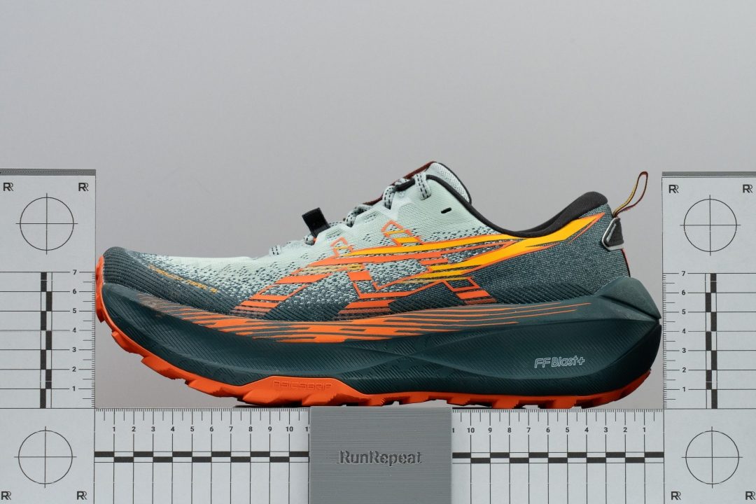 Cut in half: ASICS Trabuco Max 4 Review (2025) | RunRepeat