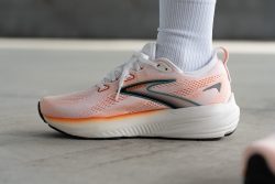 Cut in half: Brooks Glycerin 22 Review (2025) | RunRepeat