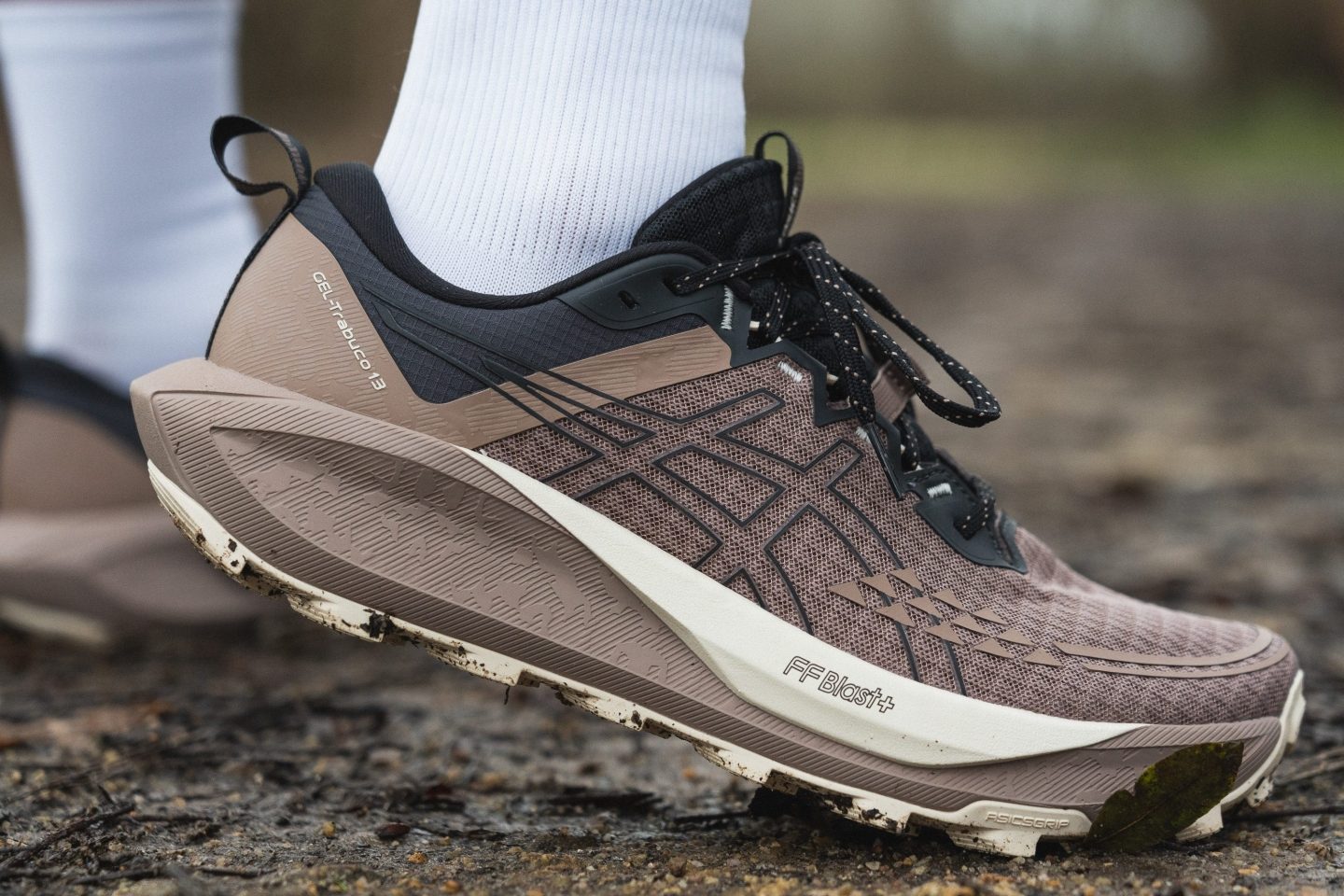 Cut in half: ASICS Gel Trabuco 13 Review (2025) | RunRepeat