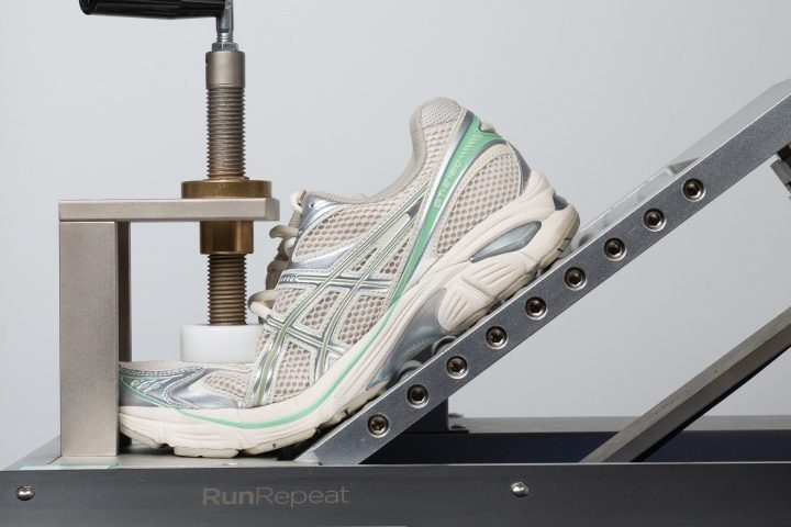 Cut in half: ASICS GT 2160 Review (2025) | RunRepeat