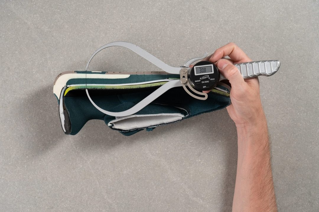 Cut in half: ASICS Gel Resolution X Review (2025) | RunRepeat