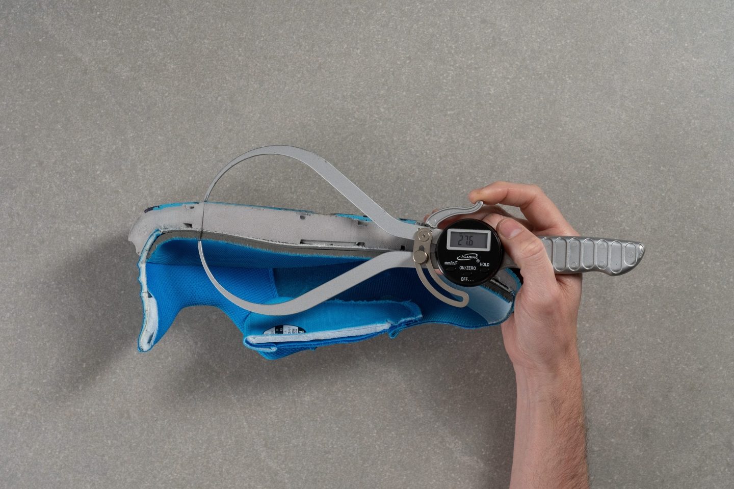 Cut in half: Altra Torin 8 Review (2025) | RunRepeat