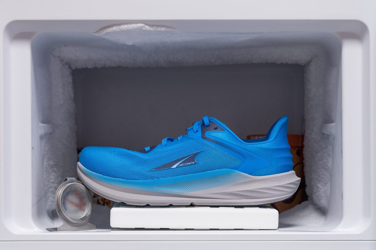 Cut in half: Altra Torin 8 Review (2025) | RunRepeat
