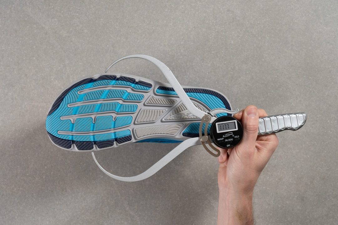 Cut in half: Altra Torin 8 Review (2025) | RunRepeat