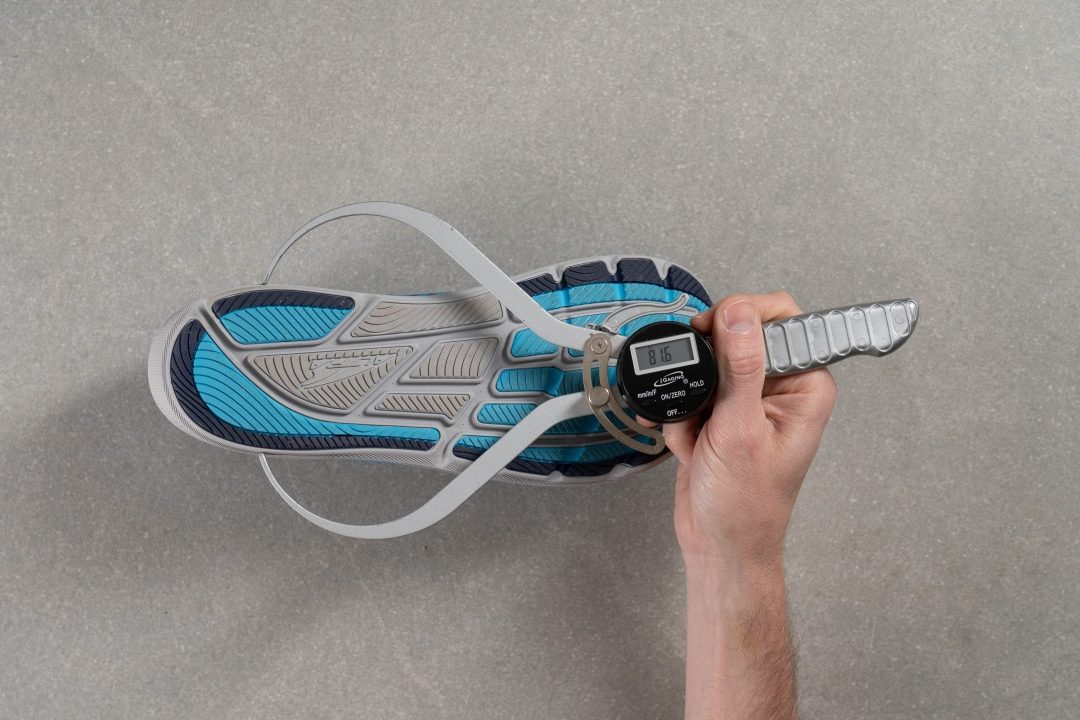 Cut in half: Altra Torin 8 Review (2025) | RunRepeat