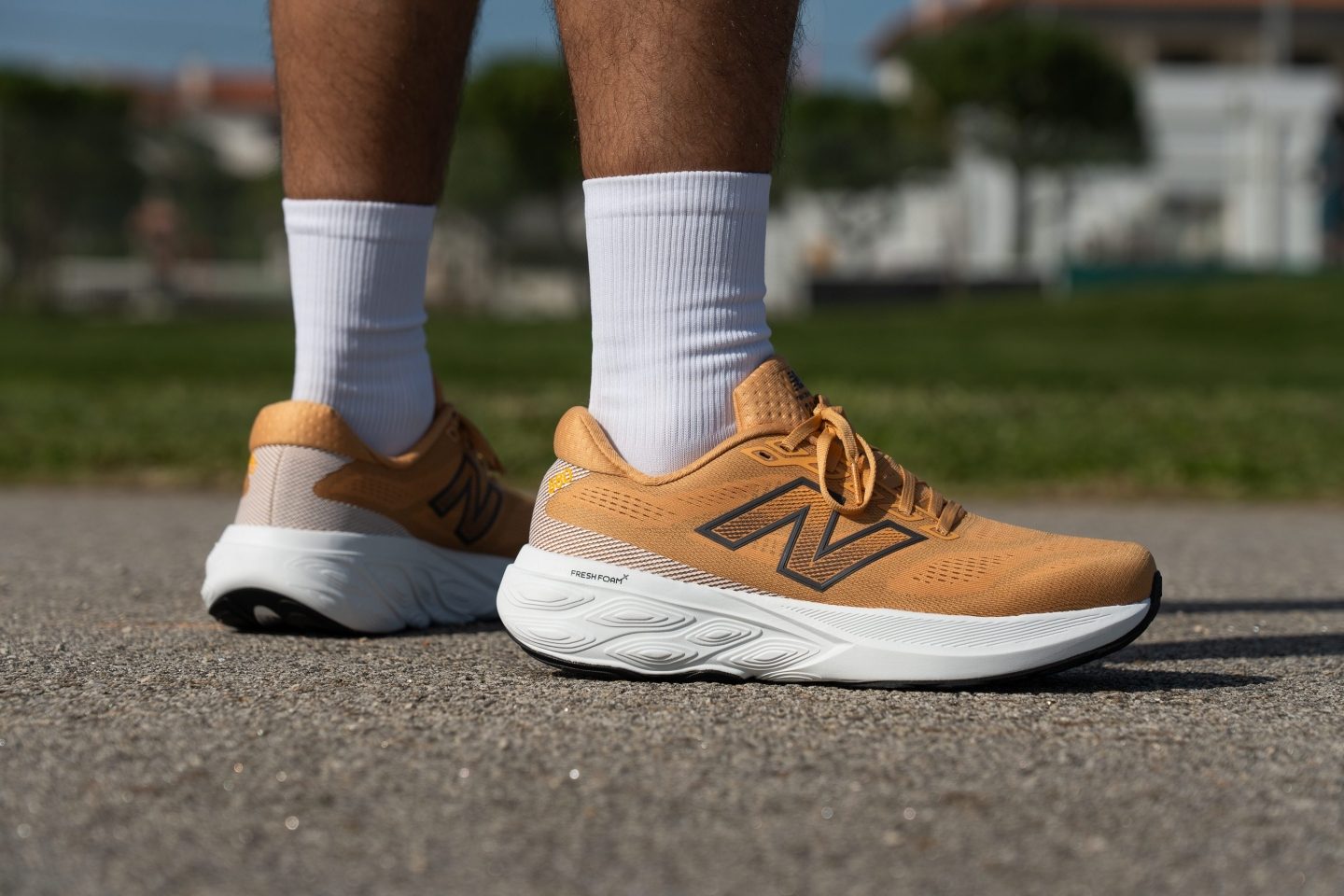 Cortadas por la mitad: Análisis y review de las New Balance Fresh Foam X 880 v15 (2025) | RunRepeat