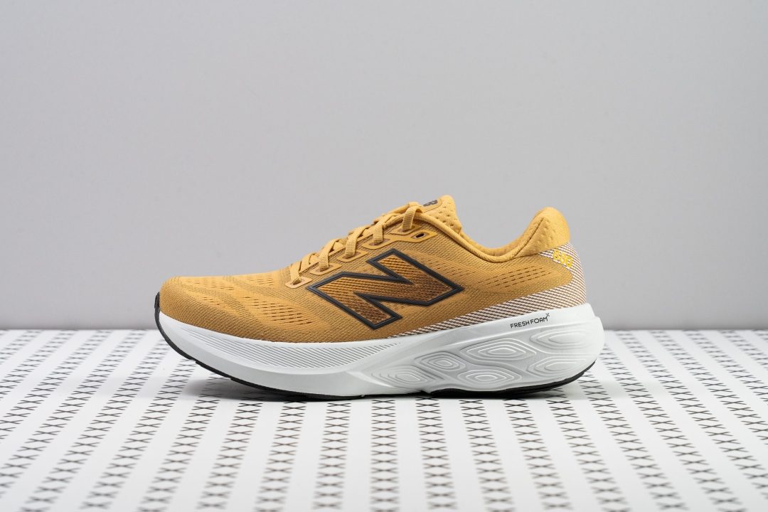 Cut in half: New Balance Fresh Foam X 880 v15 Review (2025) | RunRepeat