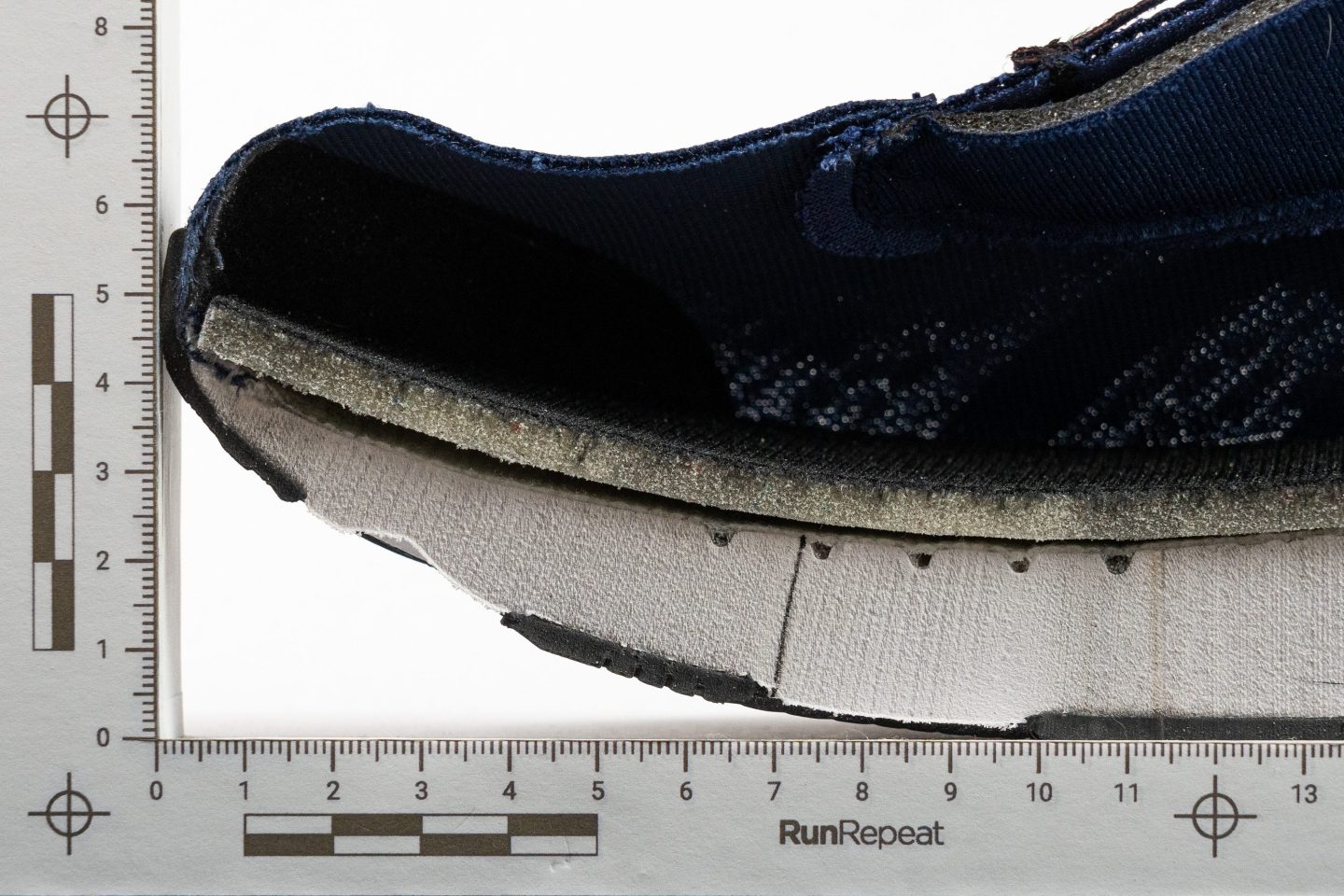 Cut in half: ASICS Versablast 4 Review (2025) | RunRepeat