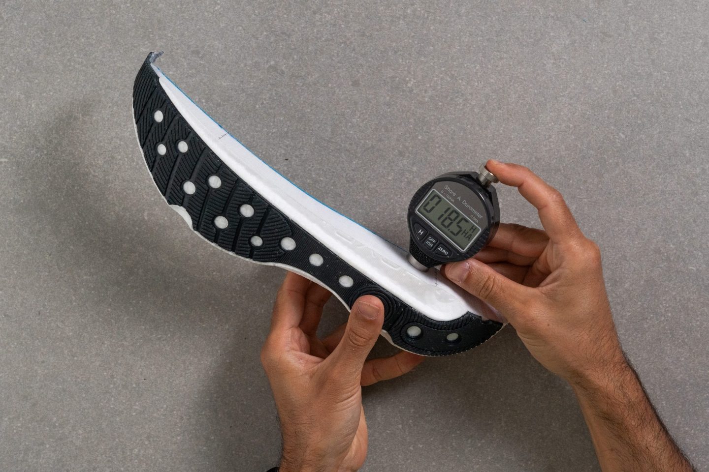 Cut in half: Under Armour Infinite Elite 2 Review (2025) | RunRepeat