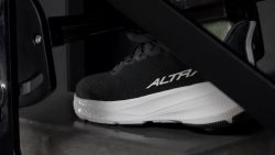 Cut in half: Altra Experience Flow 2 Review (2025) | RunRepeat