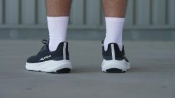 Cut in half: Altra Experience Flow 2 Review (2025) | RunRepeat