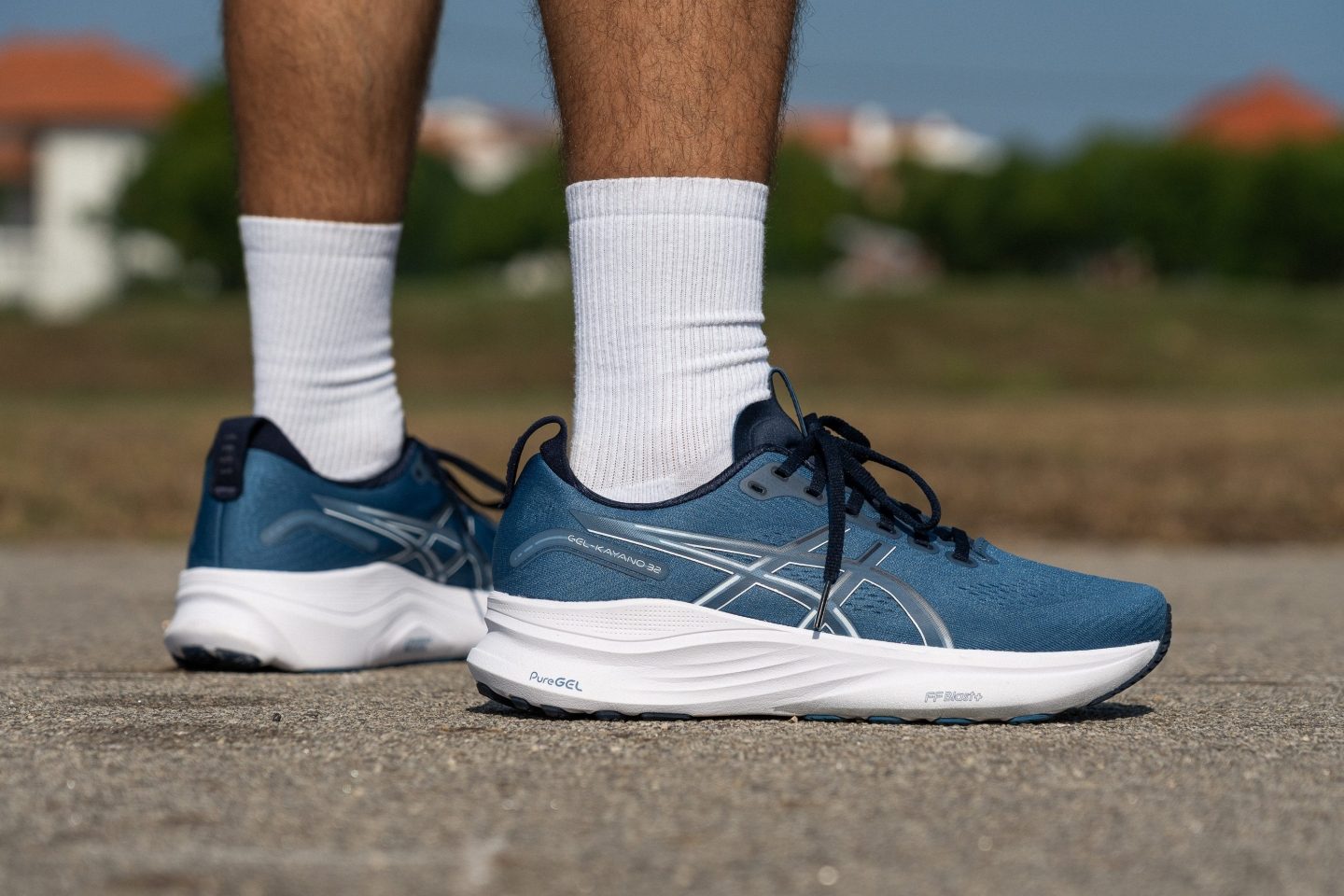 Cut in half: ASICS Gel Kayano 32 Review (2025) | RunRepeat