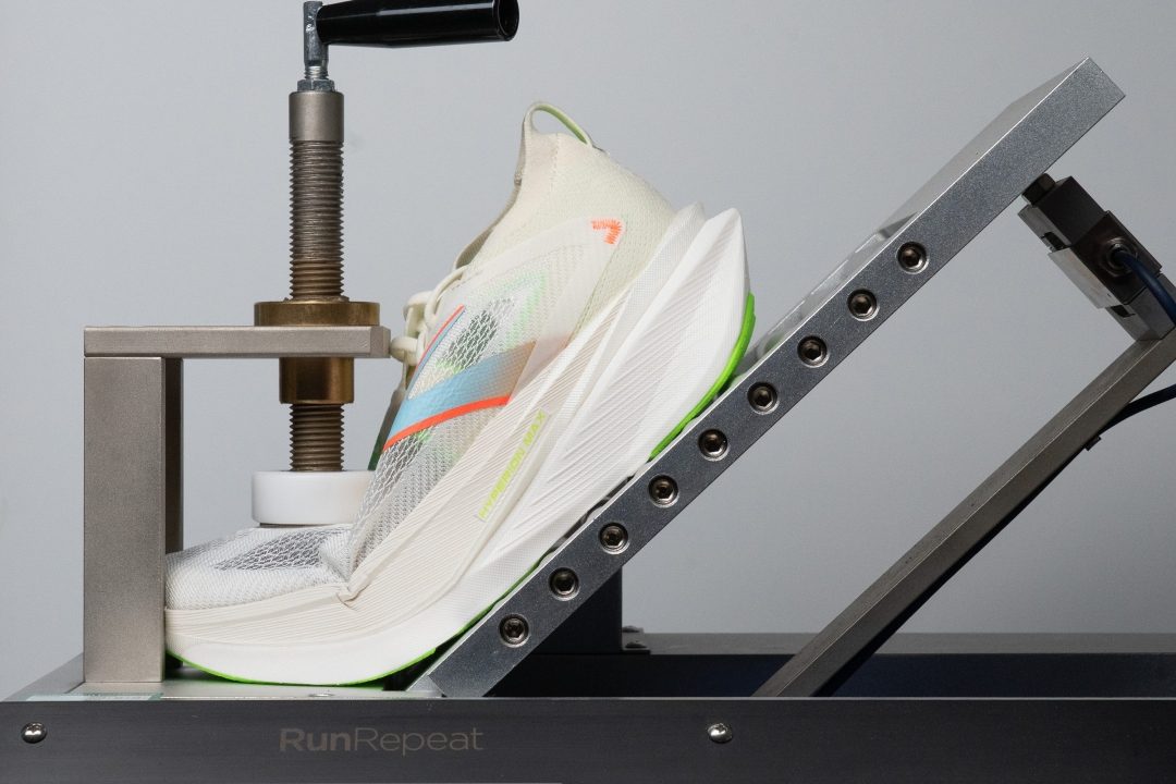 Cut in half: Brooks Hyperion Max 3 Review (2025) | RunRepeat