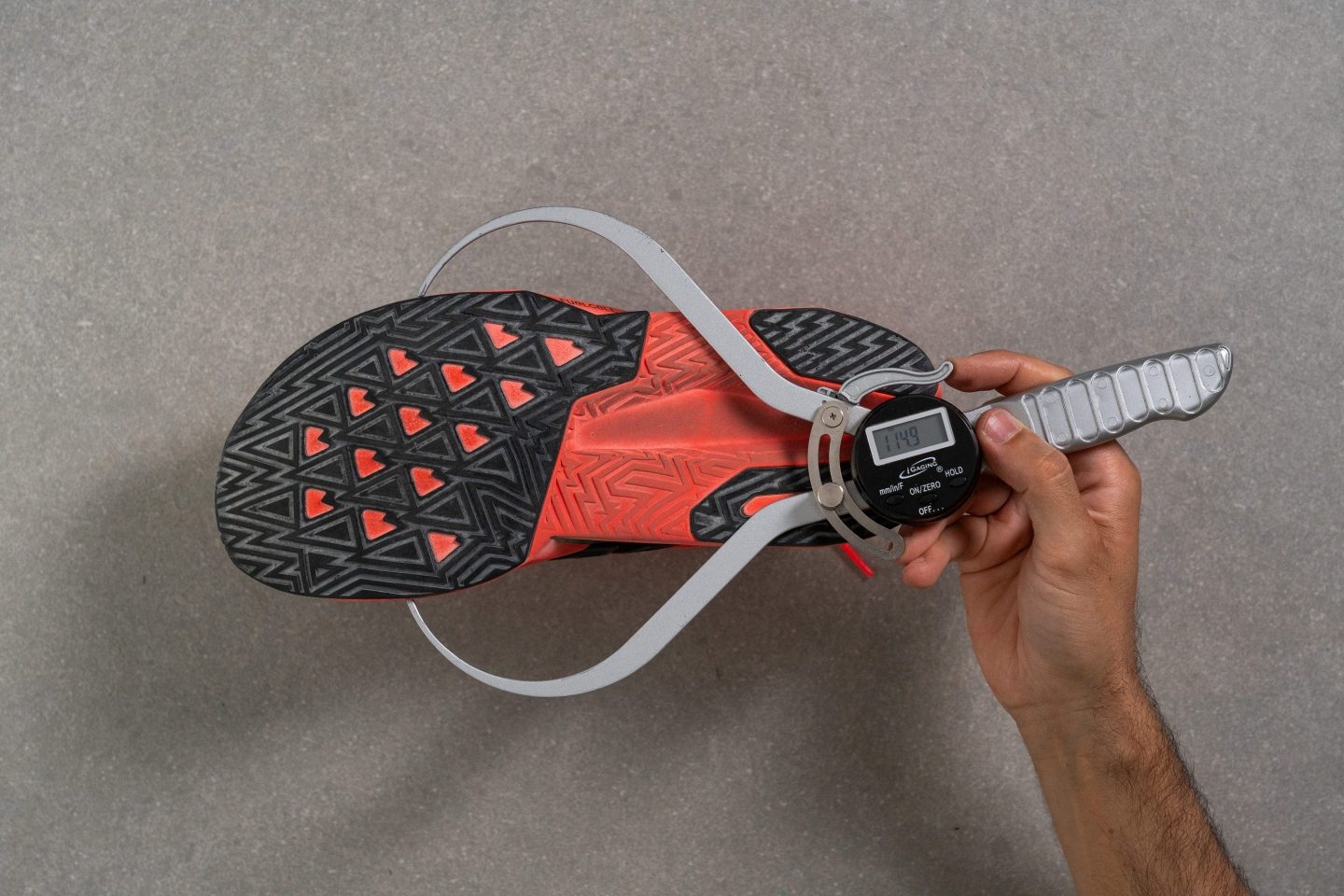 Cortadas por la mitad: Análisis y review de las New Balance FuelCell ...