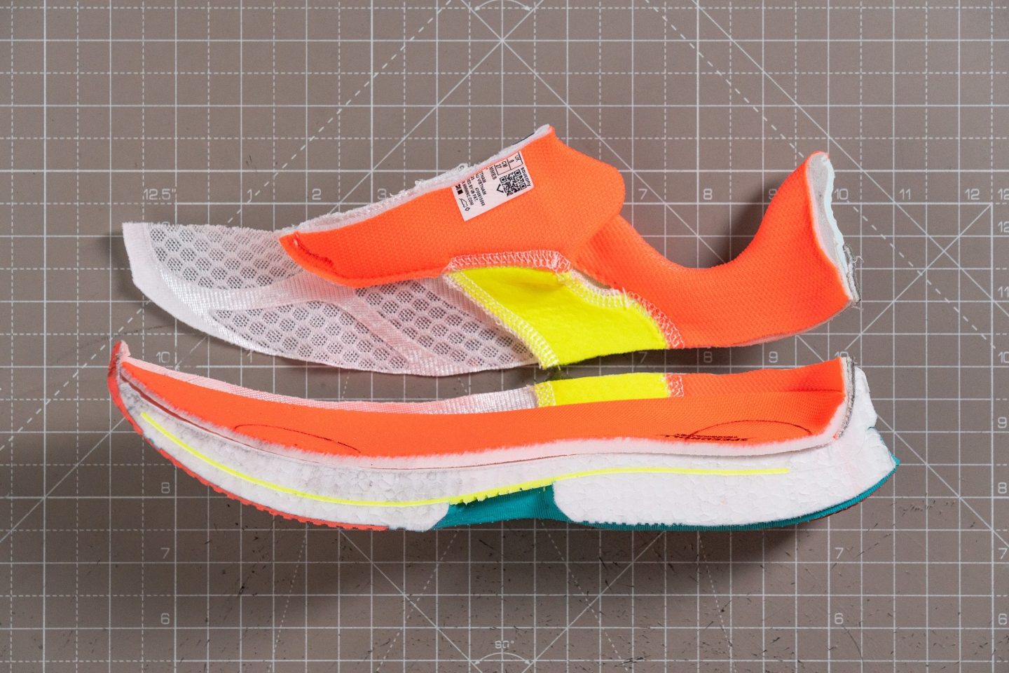 Cut in half: Saucony Endorphin Speed 5 Review (2025) | RunRepeat