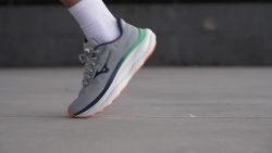 Cut in half: Mizuno Wave Sky 9 Review (2026) | RunRepeat