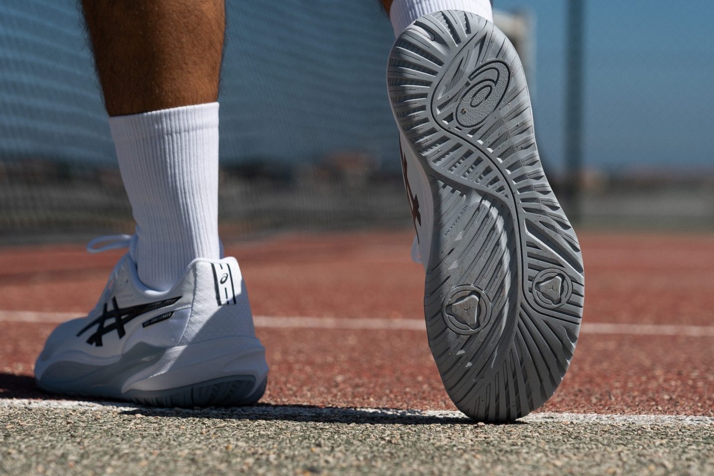 Cut in half: ASICS Gel Challenger 15 Review (2025) | RunRepeat