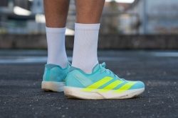 Cortadas por la mitad: Análisis y review de las Adidas Adizero Takumi ...